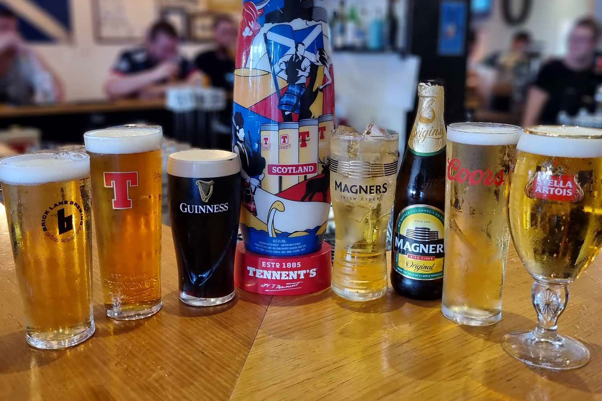 Eat, Drink and be Entertained – The Cross – St Kilda